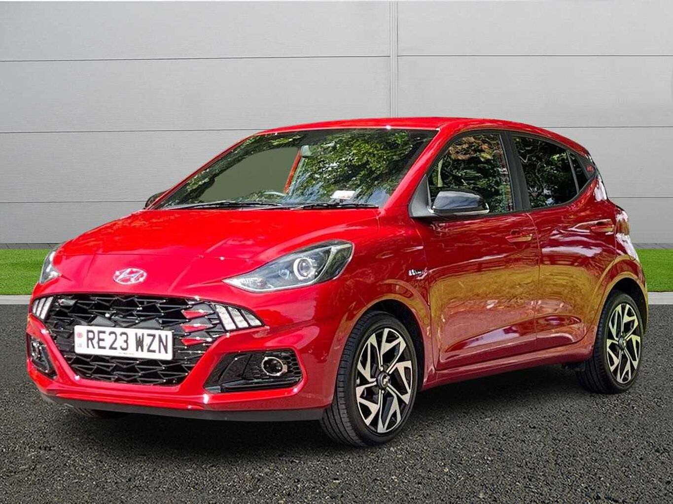 Hyundai i10 Hatchback Manual Petrol Dragon Red | Hyundai Motor UK Limited