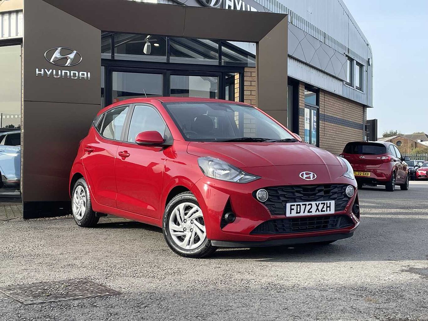 Hyundai i10 Hatchback 5 Doors Manual Petrol Dragon Red | Hyundai Motor ...