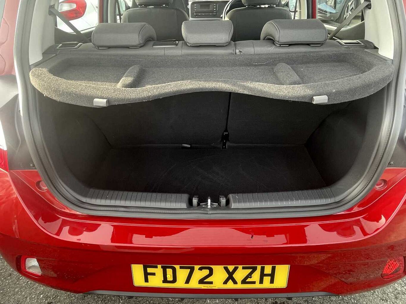 Hyundai i10 Hatchback 5 Doors Manual Petrol Dragon Red | Hyundai Motor ...