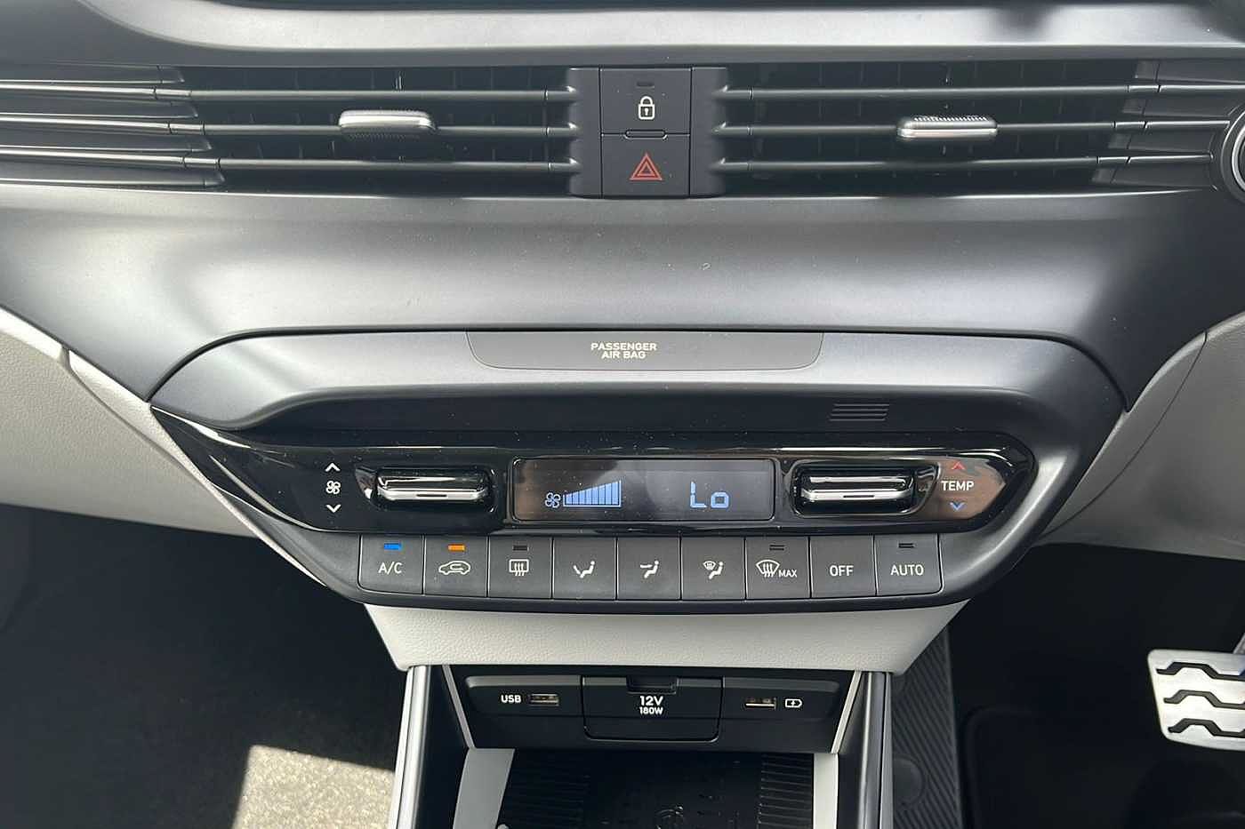 Hyundai Bayon Hatchback 5 Doors Automatic Petrol Mangrove Green / Black ...